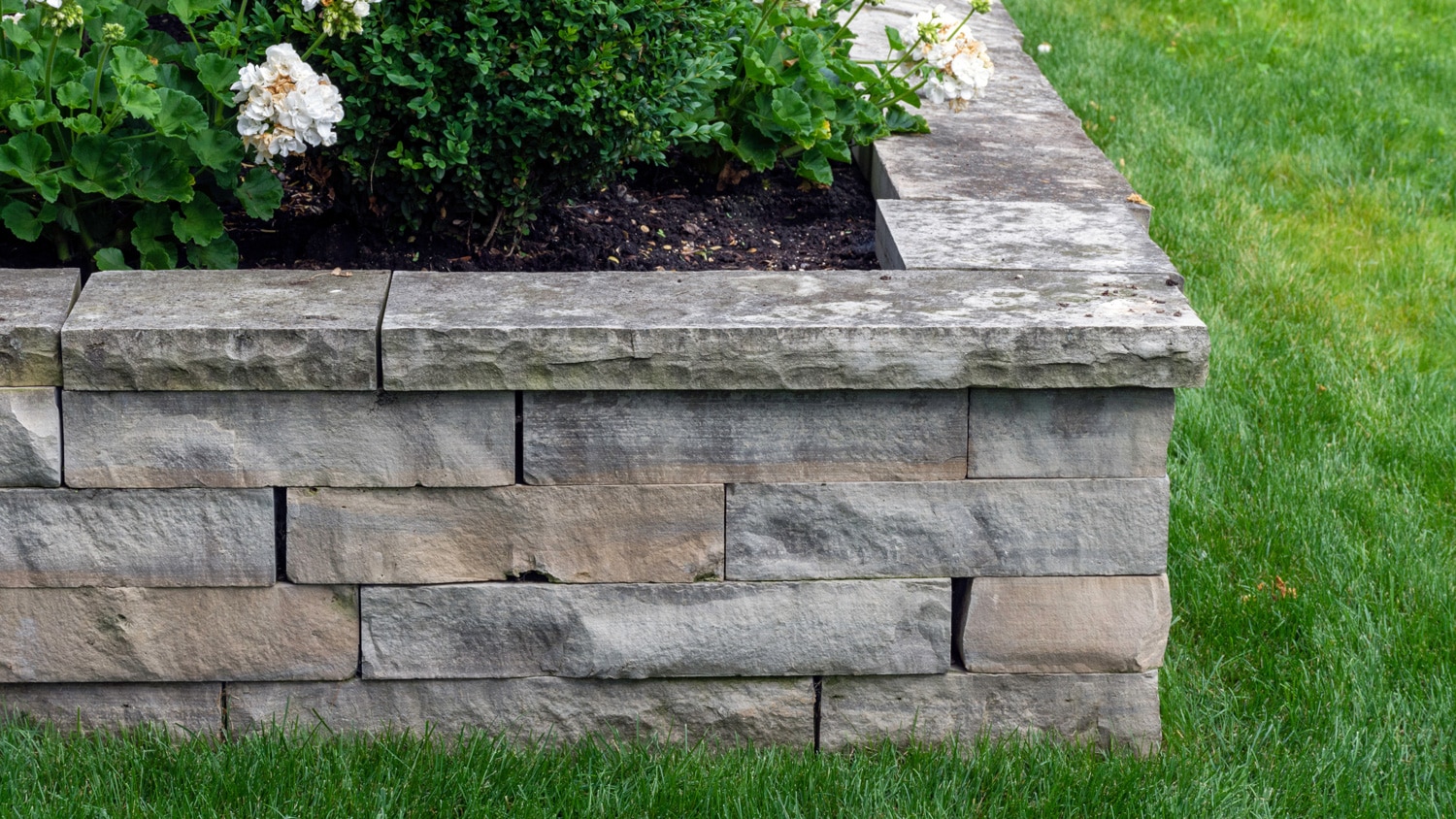 How Much Does It Cost to Build a Retaining Wall? | Harper Precast